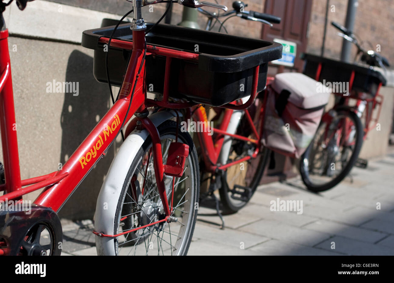 Royal mail bicycles hi-res stock photography and images - Alamy