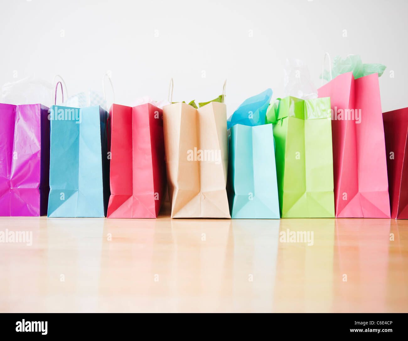 Shopping bag hi-res stock photography and images - Alamy