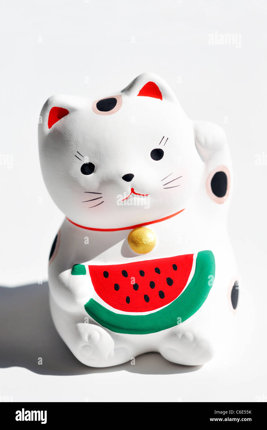 Japanese Maneki Neko 招き猫 Lucky Cat figurine Stock Photo - Alamy