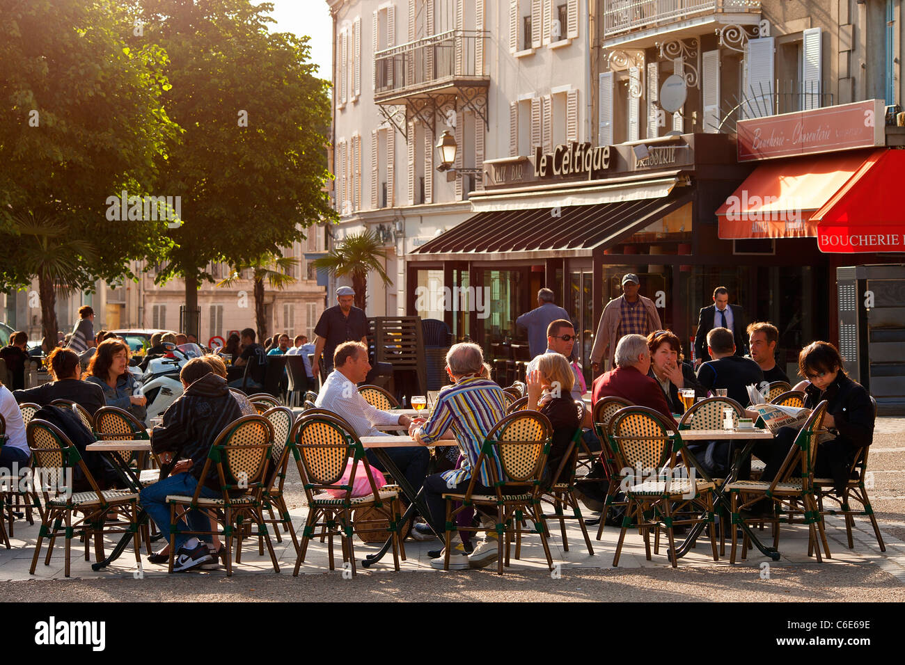 Public square hi-res stock photography and images - Alamy