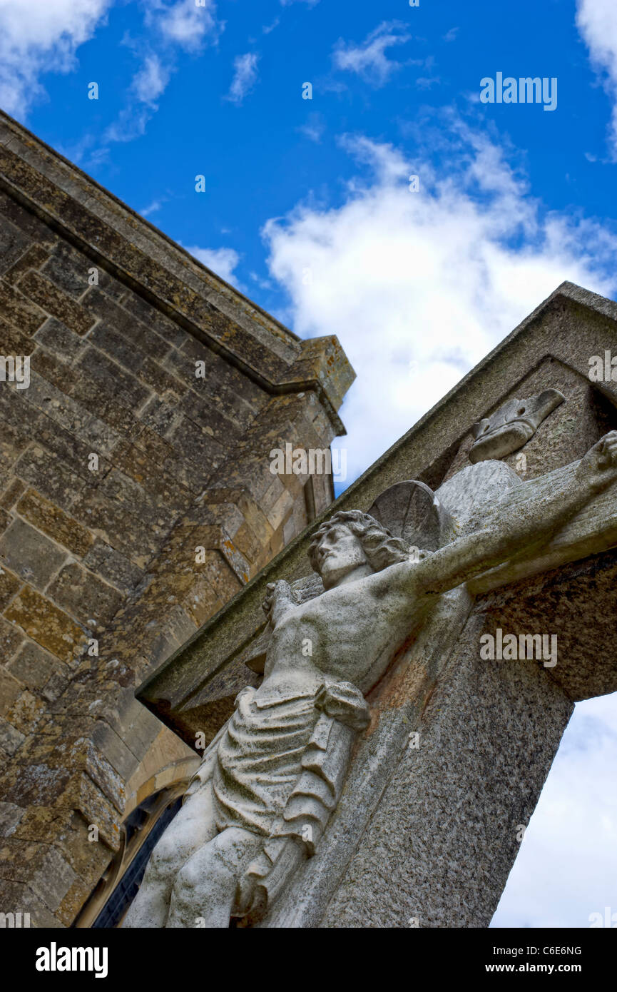 Statue of jesus crucifixion hi-res stock photography and images - Alamy