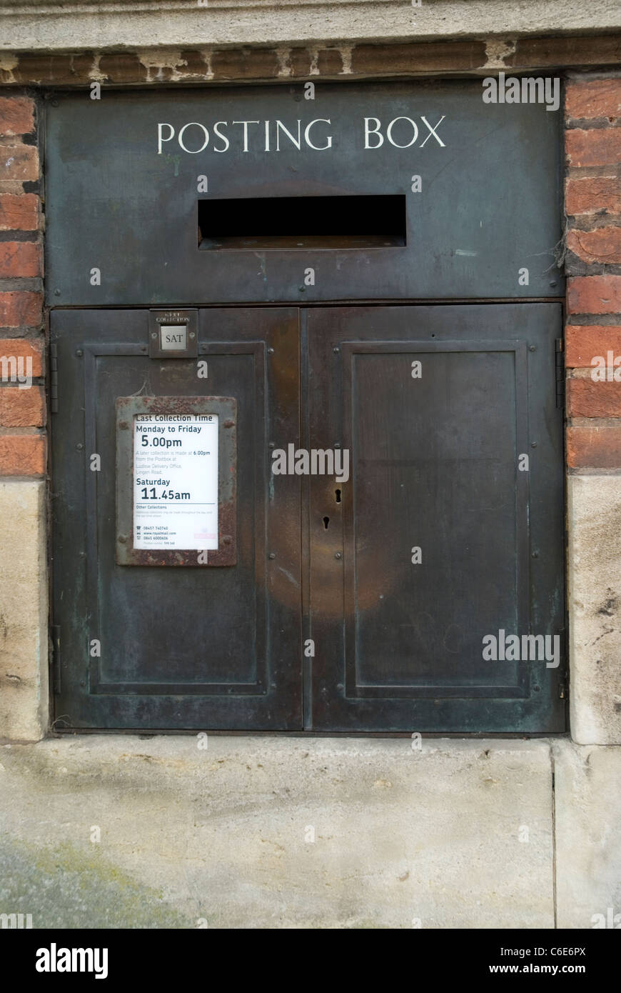 Post box, Ludlow, Shropshire, UK Stock Photo - Alamy