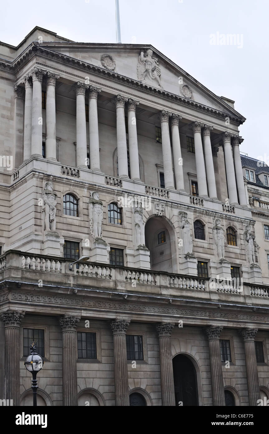 Bank of England, Threadneedle Street, London, England, United Kingdom ...