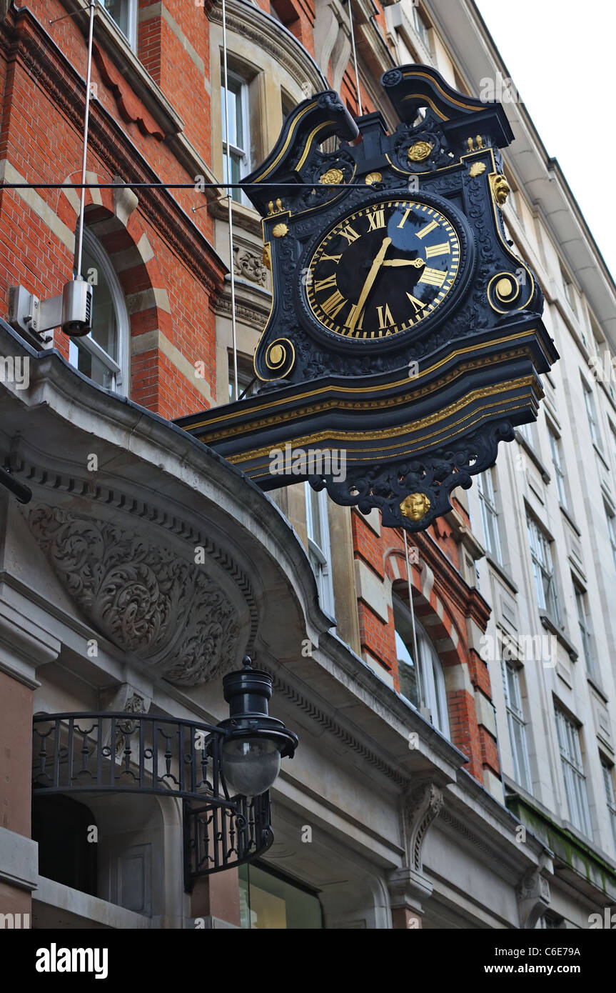 Lantern clock hi-res stock photography and images - Alamy