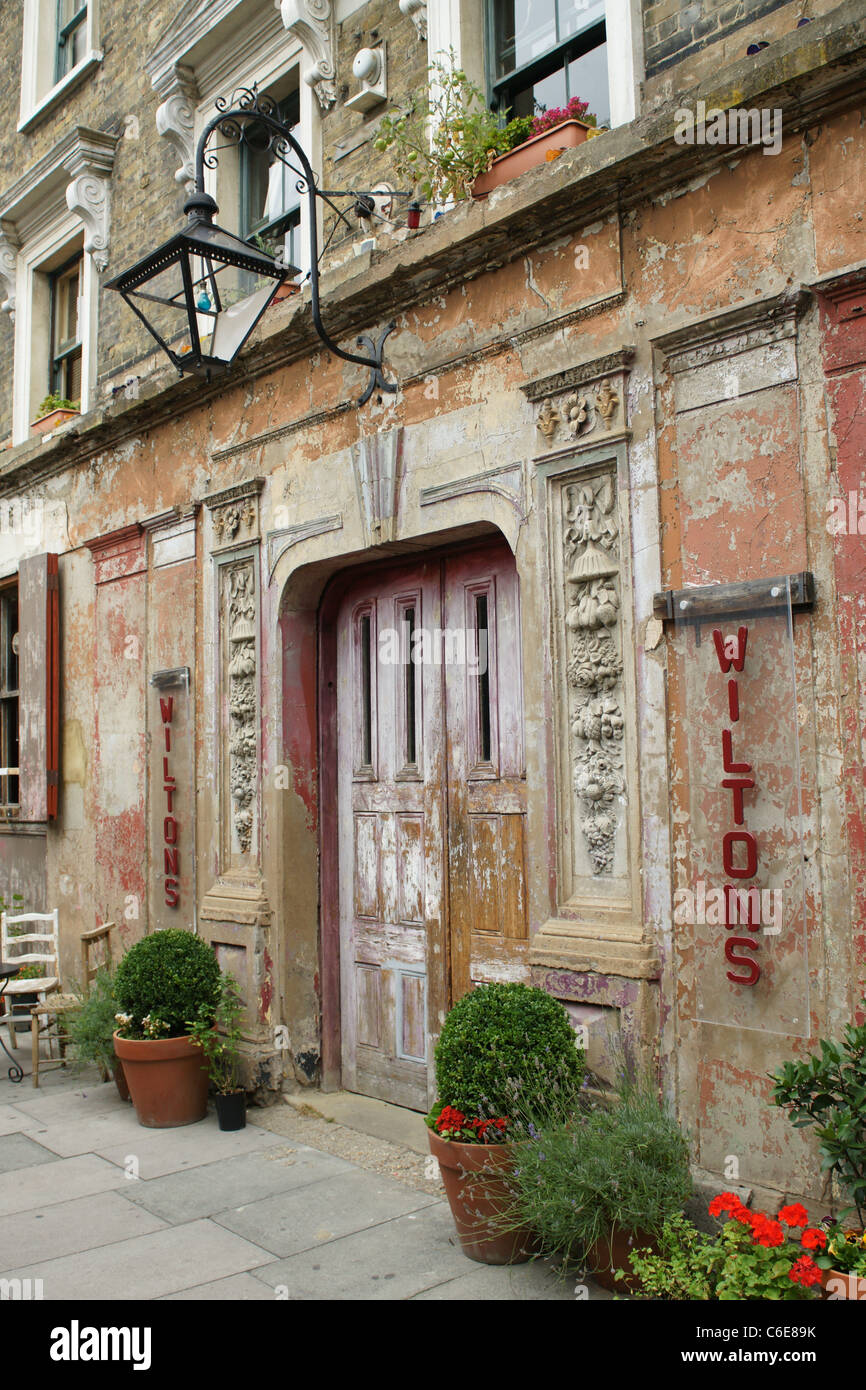 Wiltons hi-res stock photography and images - Alamy