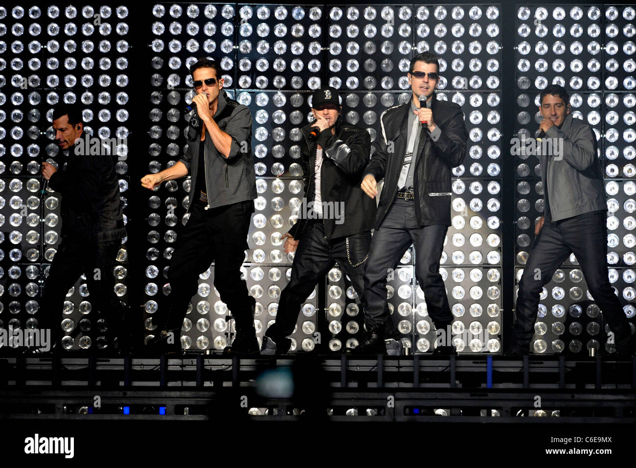 Danny Wood, Joey McIntyre, Donnie Wahlberg, Jordan Knight, Jonathan ...