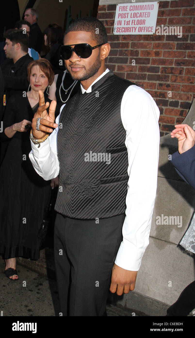 Usher 2010 Fifi Awards at the New York State Armory - Arrivals New York ...