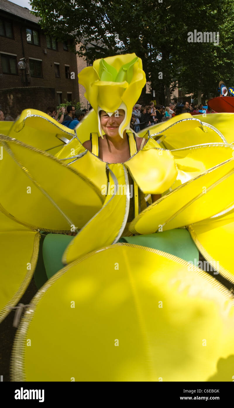Performer from the Shademakers float at the Notting Hill Carnival ...