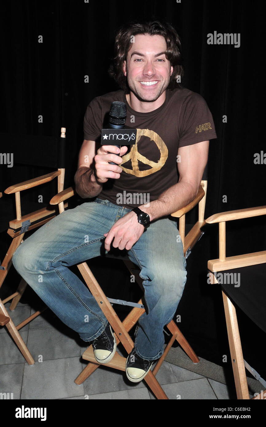 Ace Young Macy's 'Step Up To The Mic And Sing For Your Tony Tickets ...