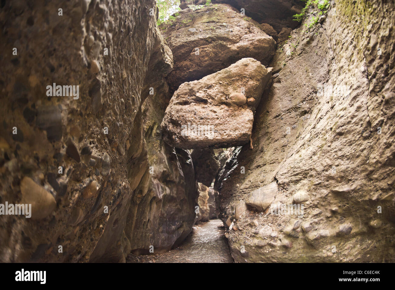 Rock shelter hi-res stock photography and images - Alamy