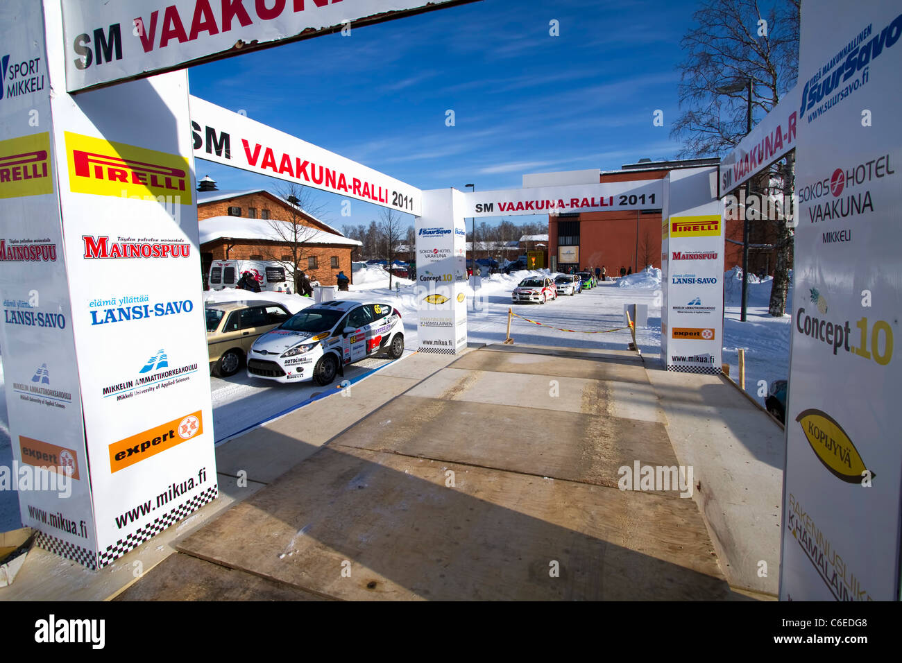 Rally start line hi-res stock photography and images - Alamy