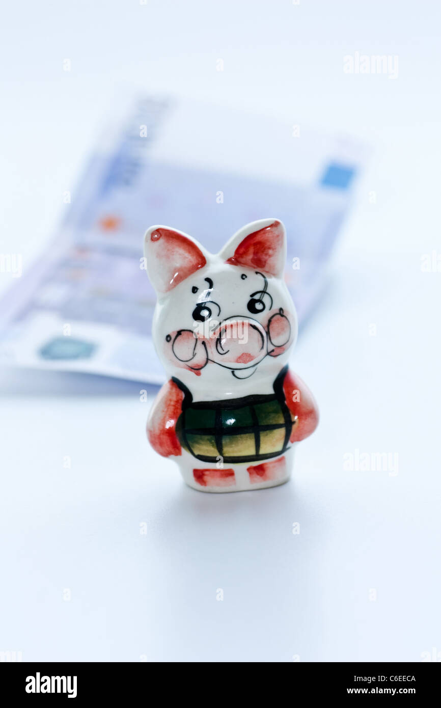 Pig money box hi-res stock photography and images - Alamy