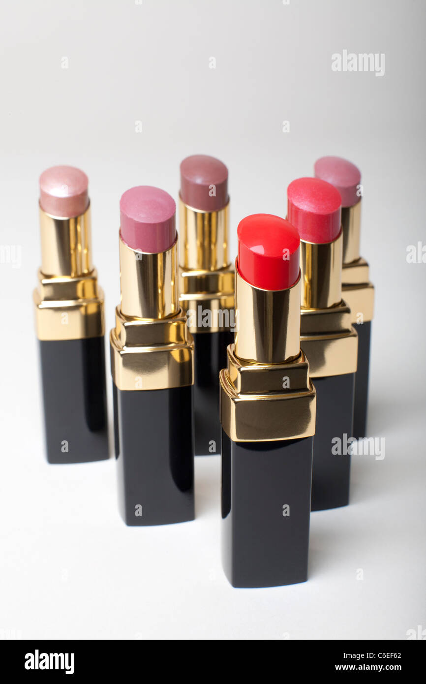 Six lipsticks hi-res stock photography and images - Alamy