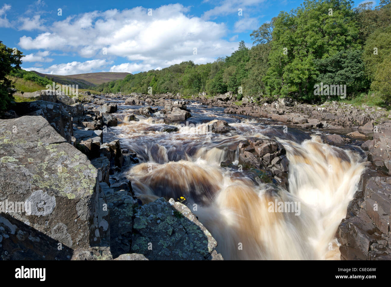 Gushing water of the River Tees, over High Force Waterfall in Teesdale ...
