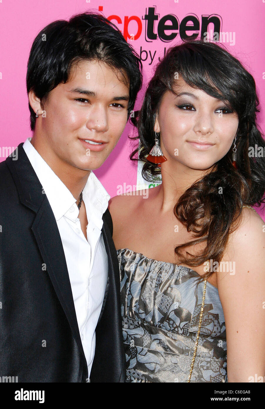 Fivel Stewart And Boyfriend