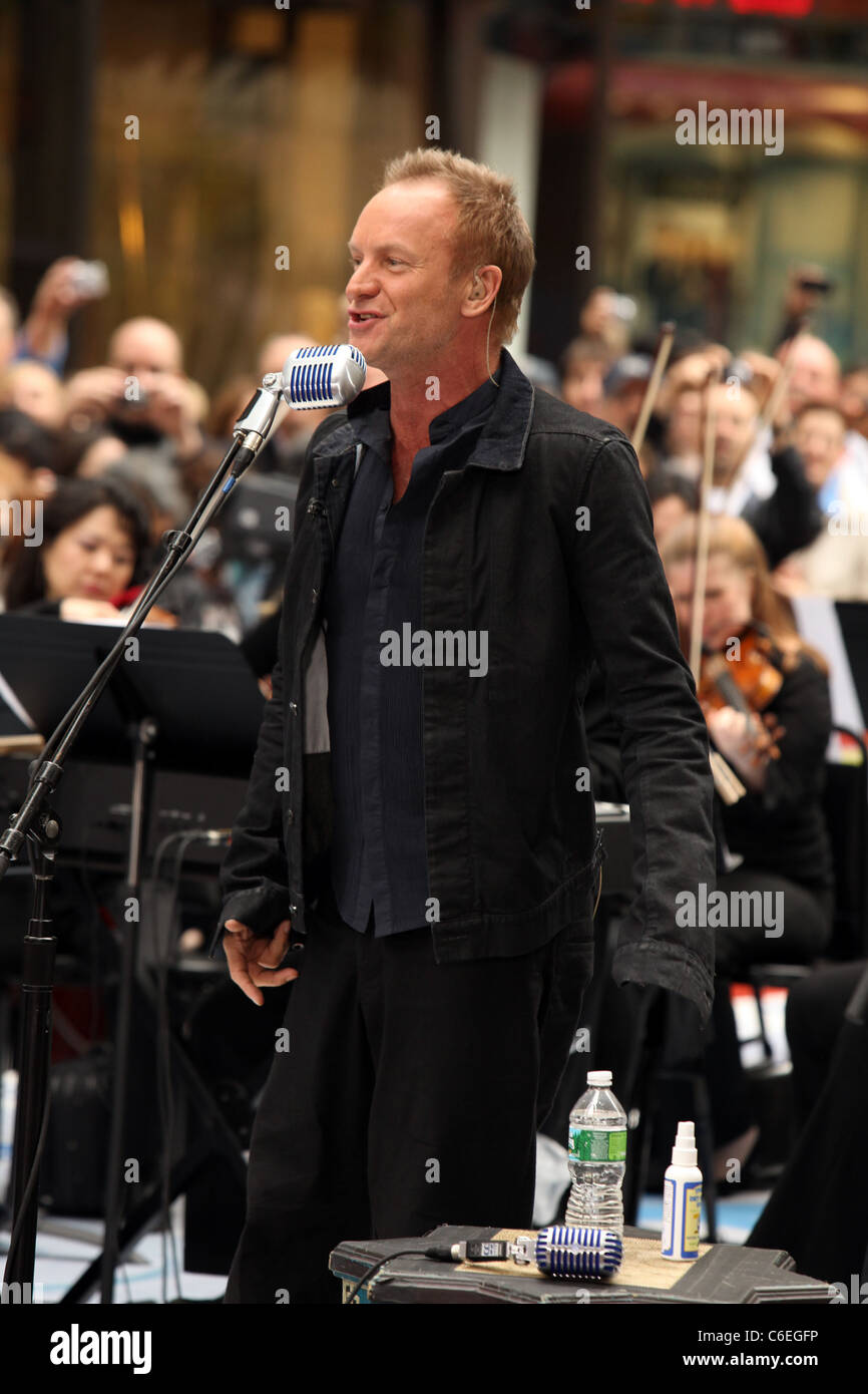 Sting aka gordon sumner performing hi-res stock photography and images ...