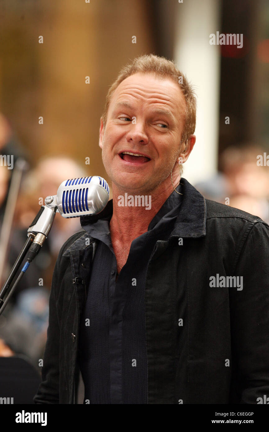 Sting aka gordon sumner performing hi-res stock photography and images ...