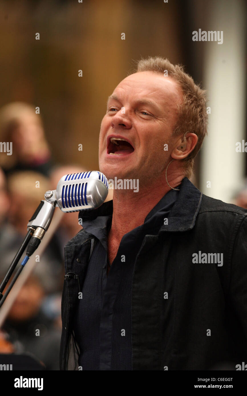 Sting aka gordon sumner performing hi-res stock photography and images ...