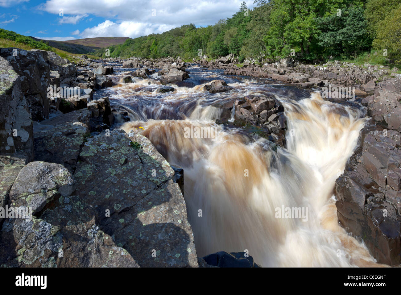 Gushing water of the River Tees, over High Force Waterfall in Teesdale ...