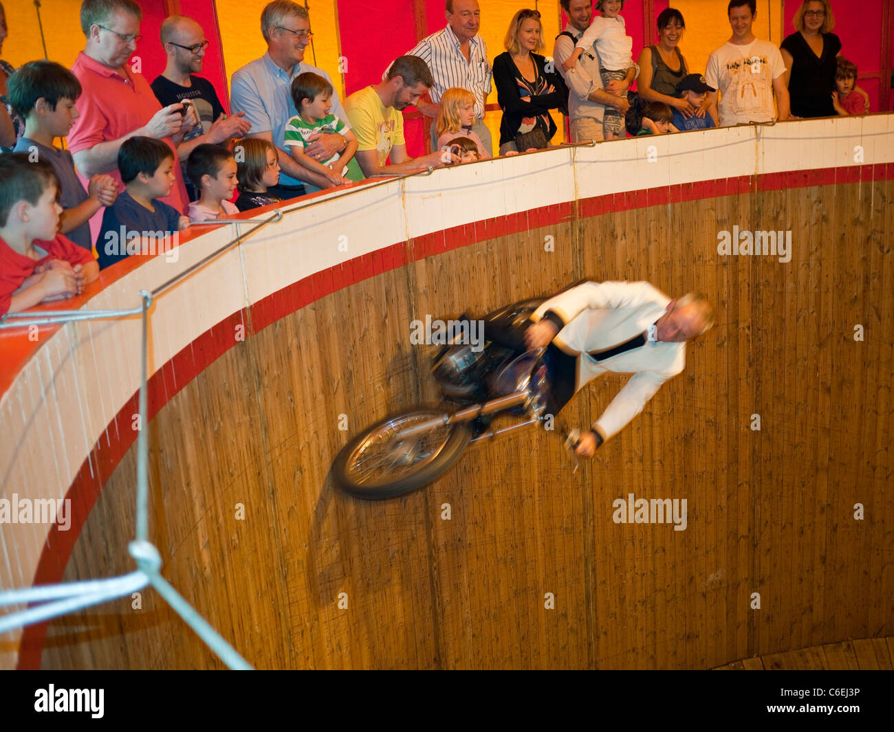 Wall of death hi-res stock photography and images - Alamy