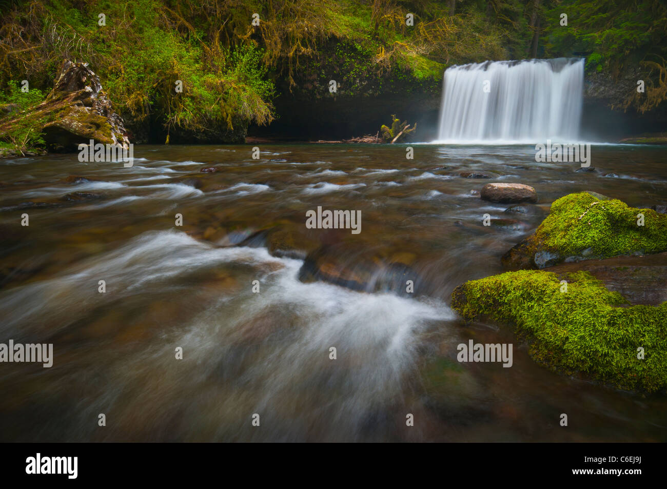 Butte falls hi-res stock photography and images - Alamy