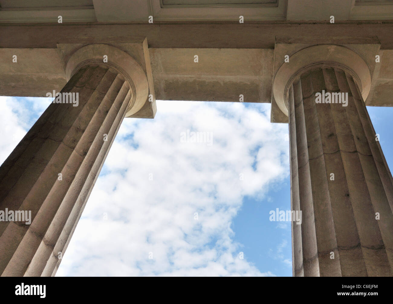 Colonnade colonnades column columns hi-res stock photography and images ...