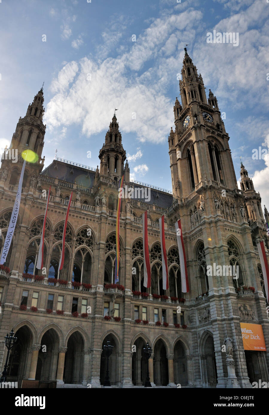 Neues rathaus vienna hi-res stock photography and images - Alamy
