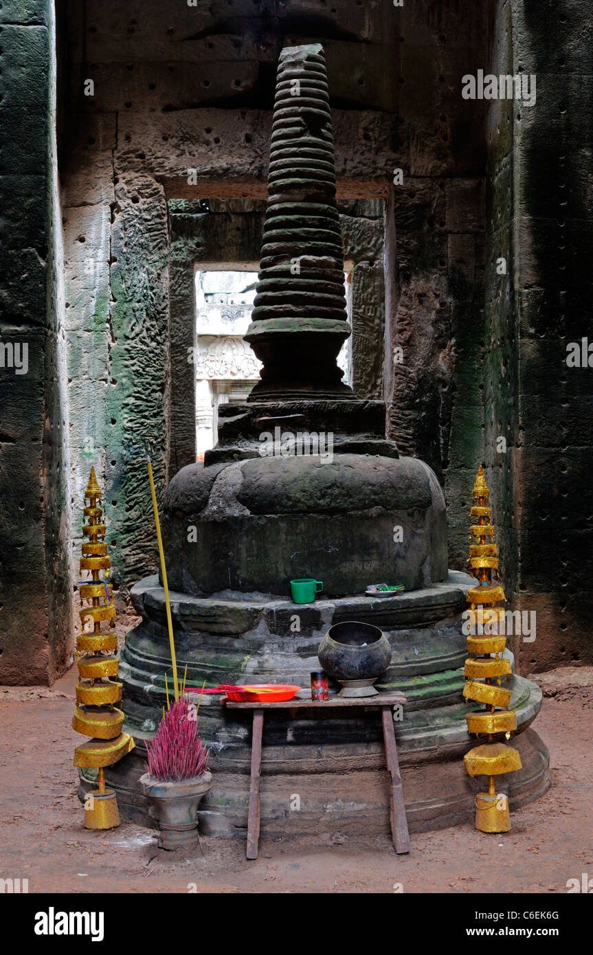 Preah Khan or Prah Khan temple complex ruins siem reap cambodia stupa ...