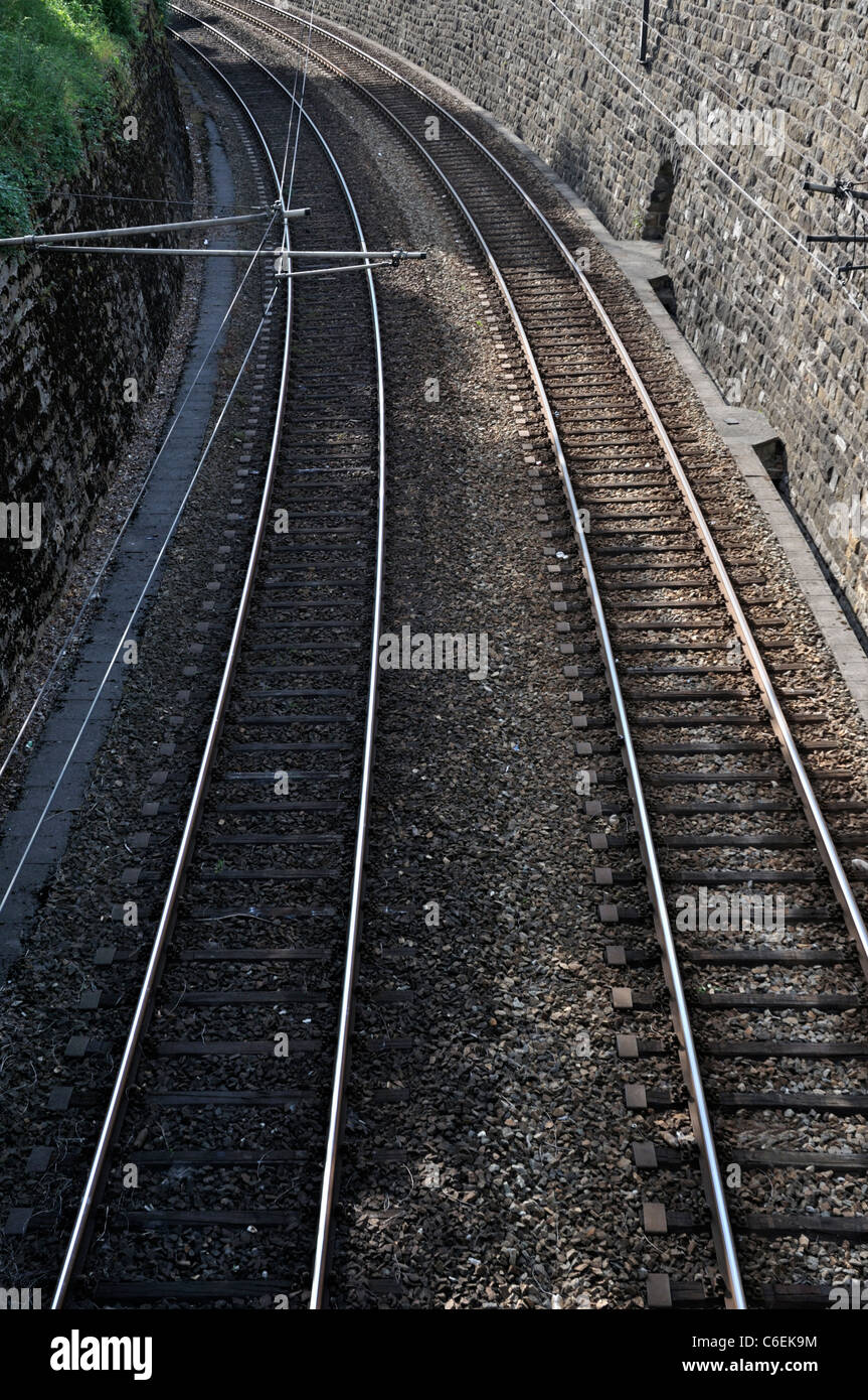 Railway tracks train hi-res stock photography and images - Alamy