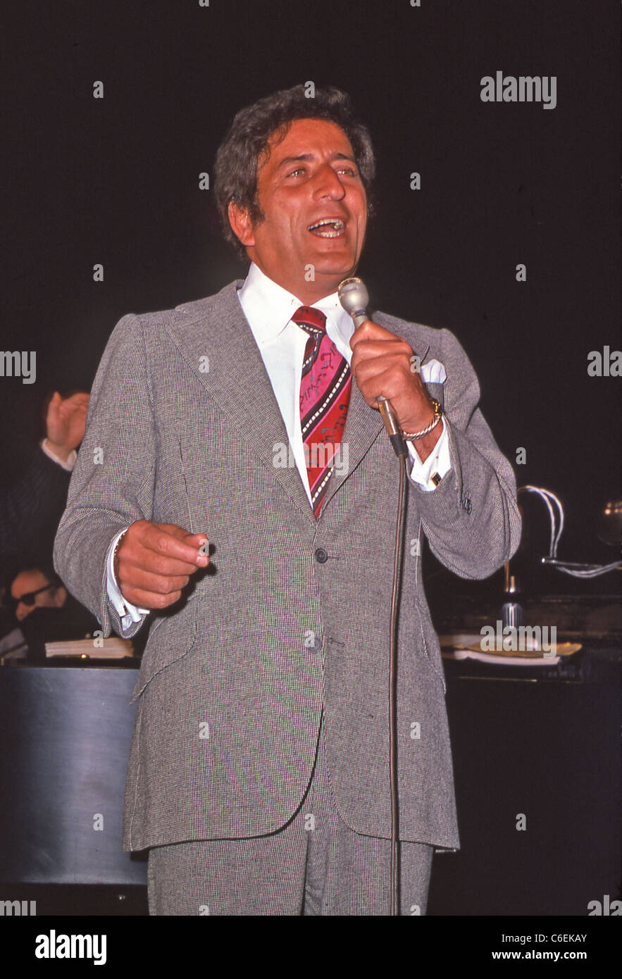TONY BENNETT US singer in 1974. Photo Robert Fitzgerald Stock Photo - Alamy