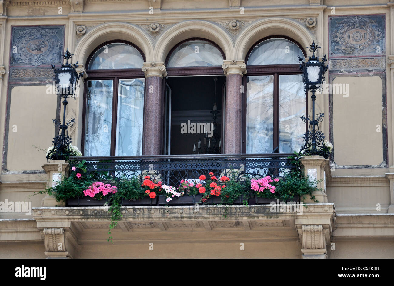 The box vienna hi-res stock photography and images - Alamy