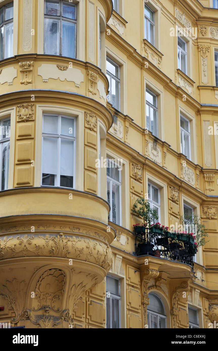 Vienna building exterior facade hi-res stock photography and images - Alamy