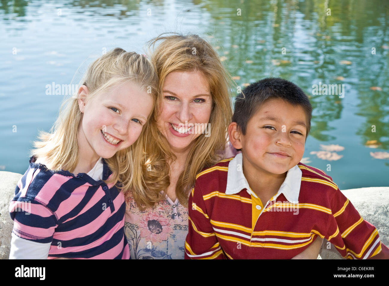 Mexican hispanic sisters hi-res stock photography and images - Alamy