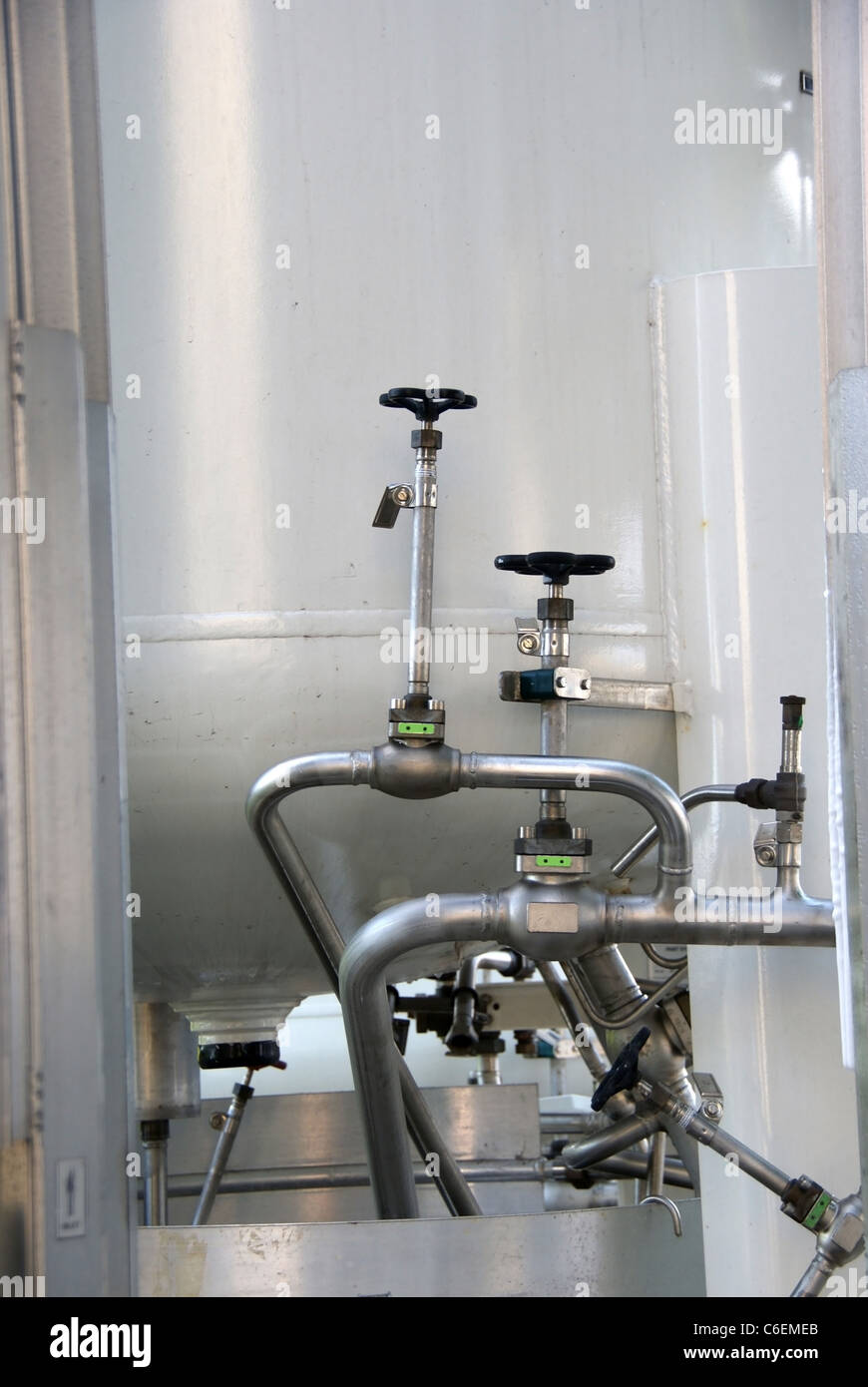 Oil pipeline valves hi-res stock photography and images - Alamy