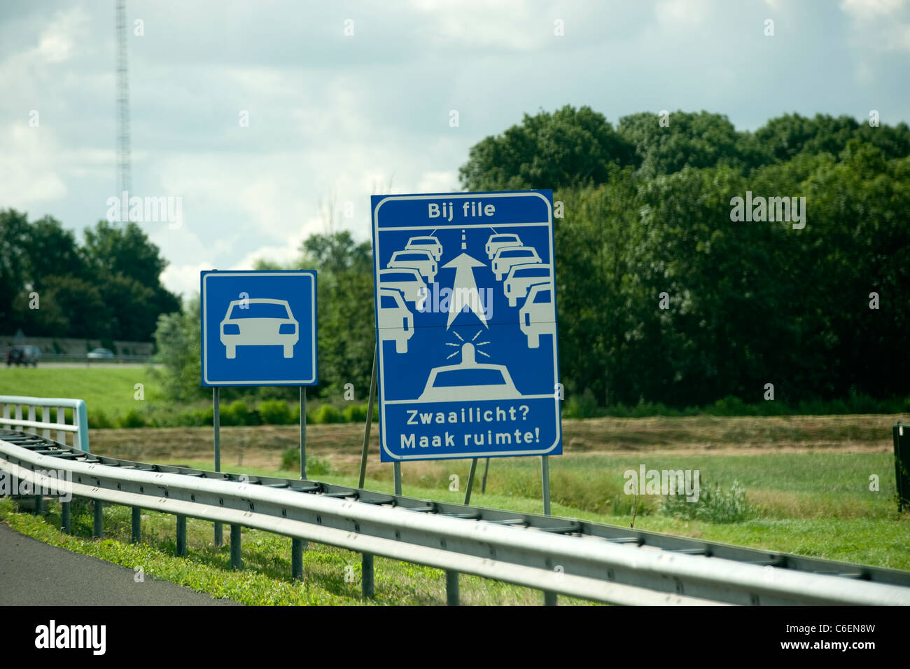 Emergency room sign hi-res stock photography and images - Alamy