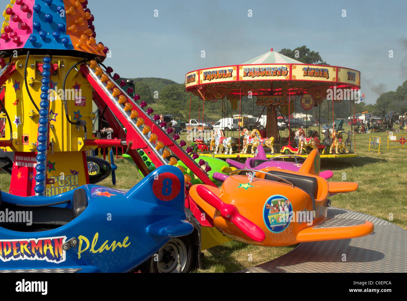 Funfair rides hi-res stock photography and images - Alamy