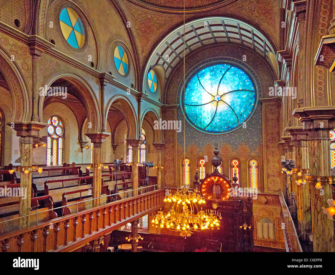 Eldridge Street Synagogue in the Lower East Side Stock Photo - Alamy