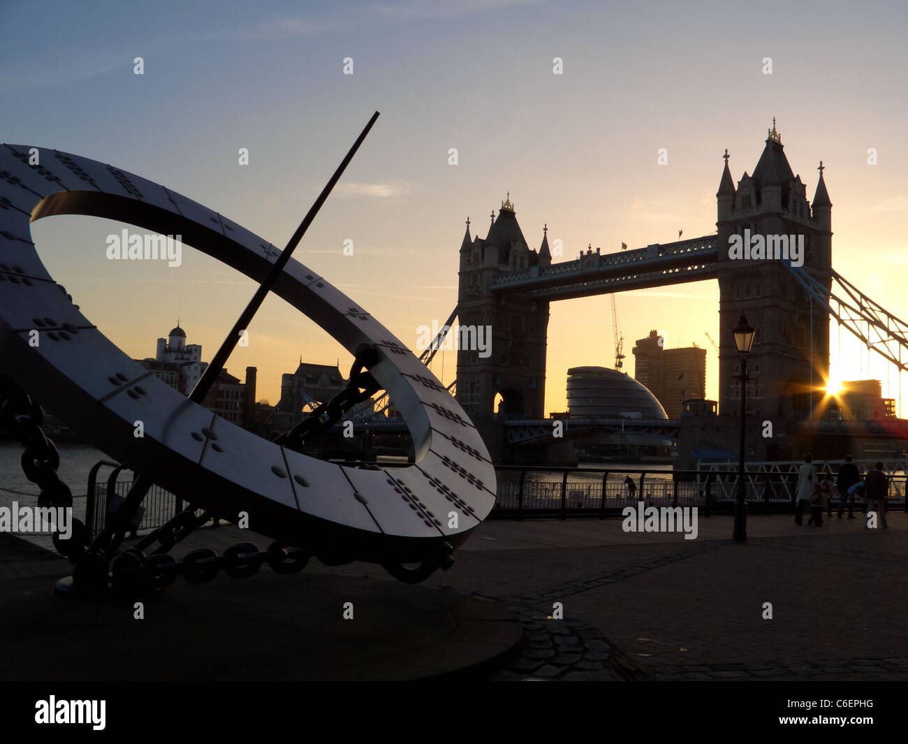 Old london bridge view hi-res stock photography and images - Alamy