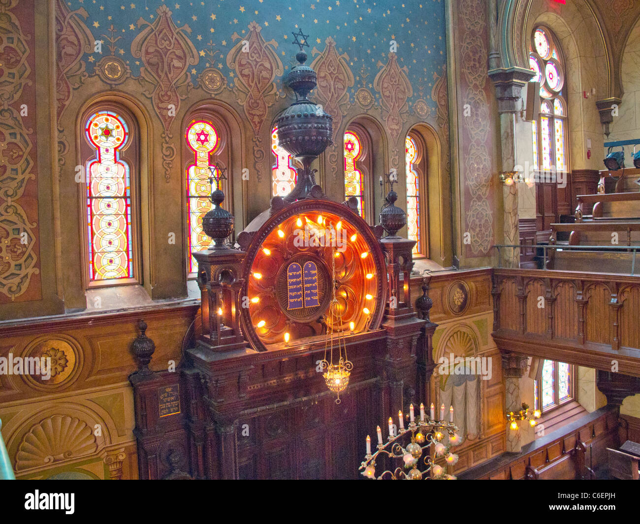 Eldridge Street Synagogue in the Lower East Side Stock Photo - Alamy