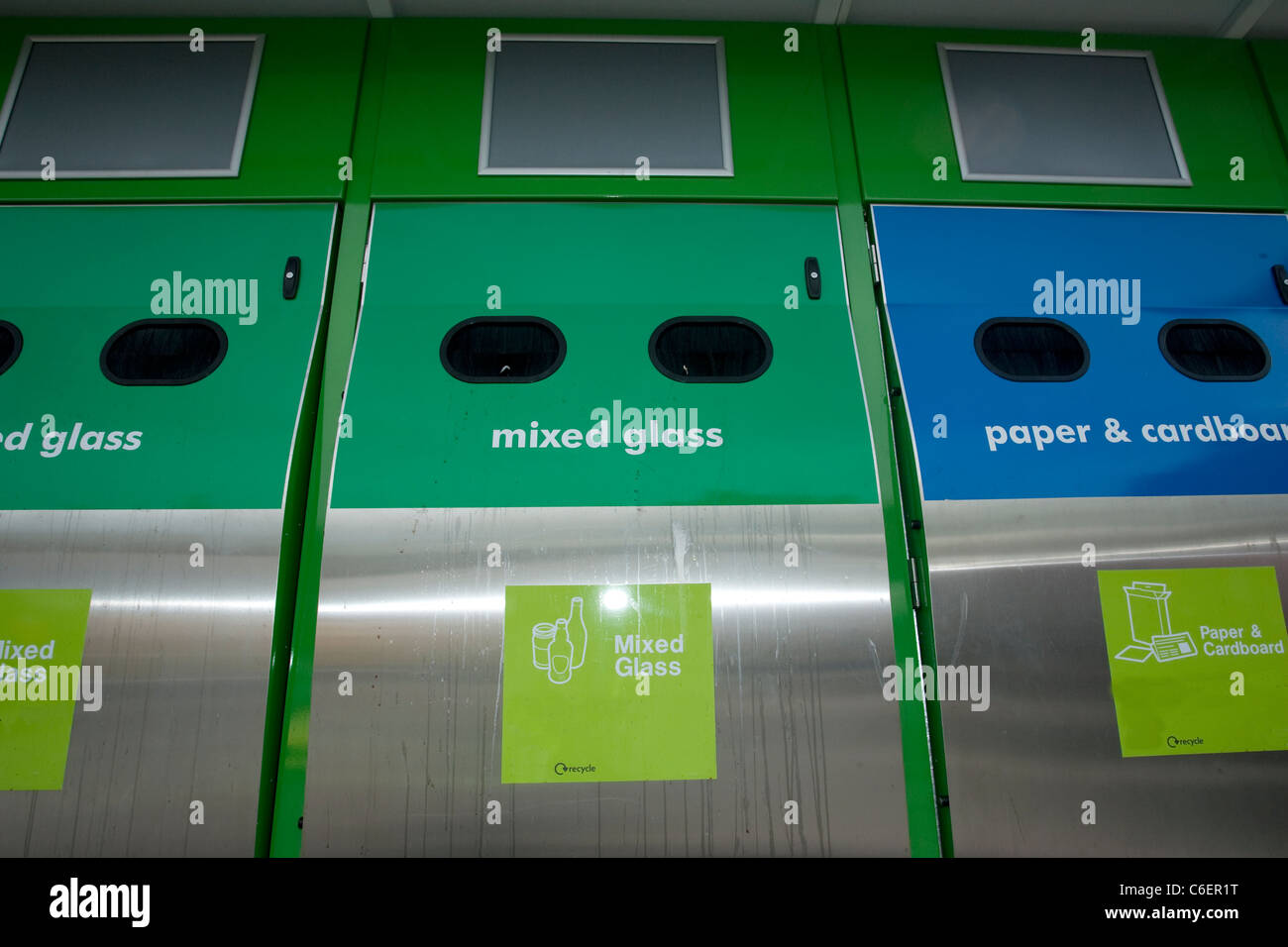Bins close up hi-res stock photography and images - Alamy