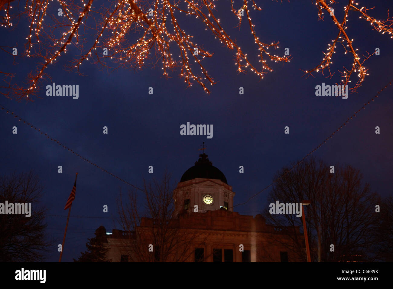 Downtown Bloomington Indiana canopy of lights monroe county courthouse Stock Photo - Alamy