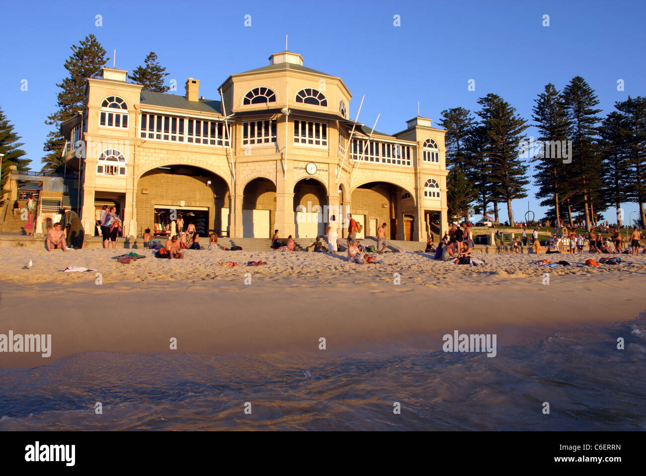 Indiana tea house cottesloe beach hi-res stock photography and images ...