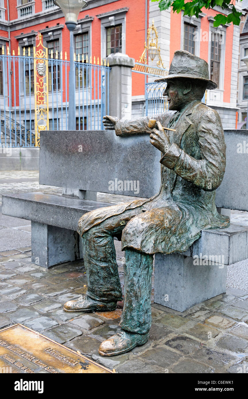 Liege, Belgium. Seated bronze statue (Roger Leneritz, 2004 ...