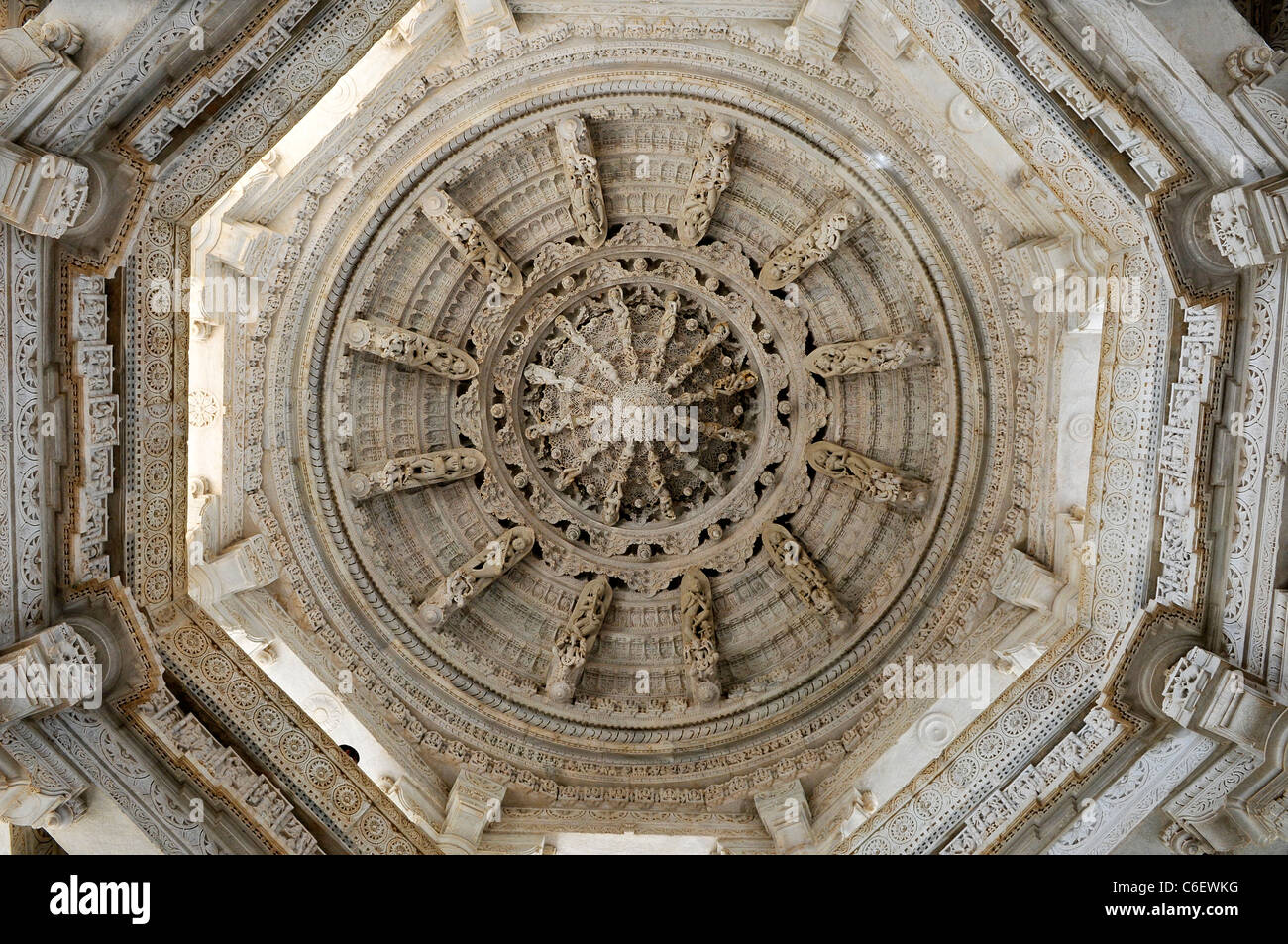 Dome ceiling Chaumukha Mandir Jain Temple Ranakpur Rajasthan India ...