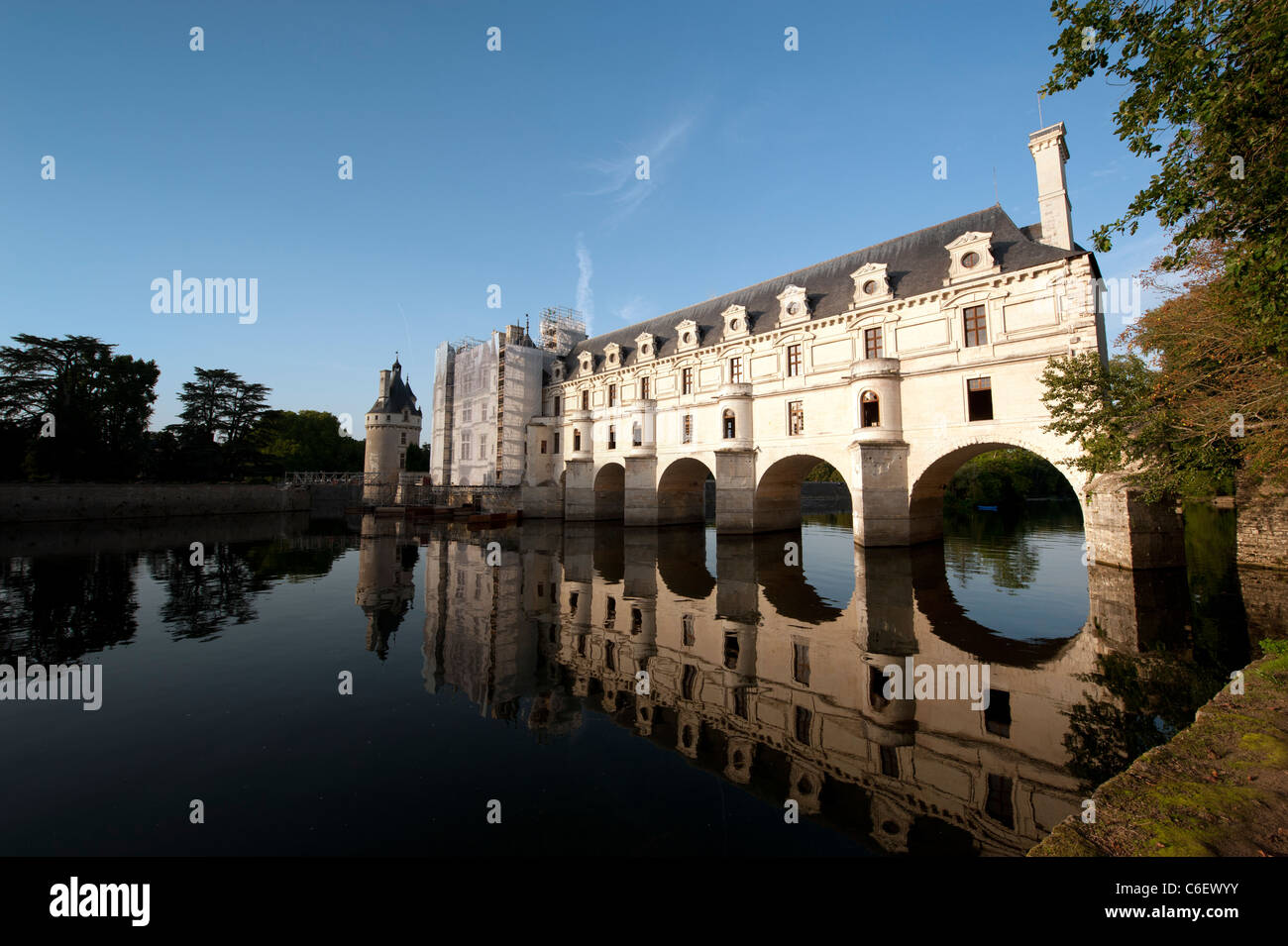 Chateau river hi-res stock photography and images - Alamy