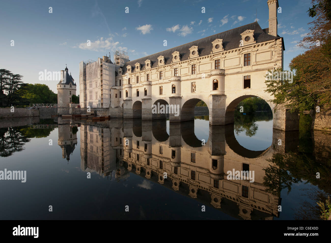 Chateau river hi-res stock photography and images - Alamy