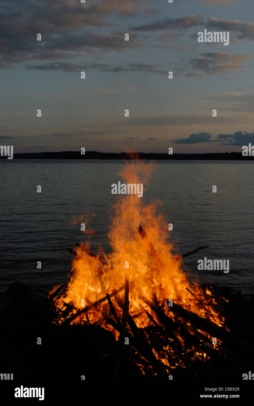 Bonfire hi-res stock photography and images - Alamy