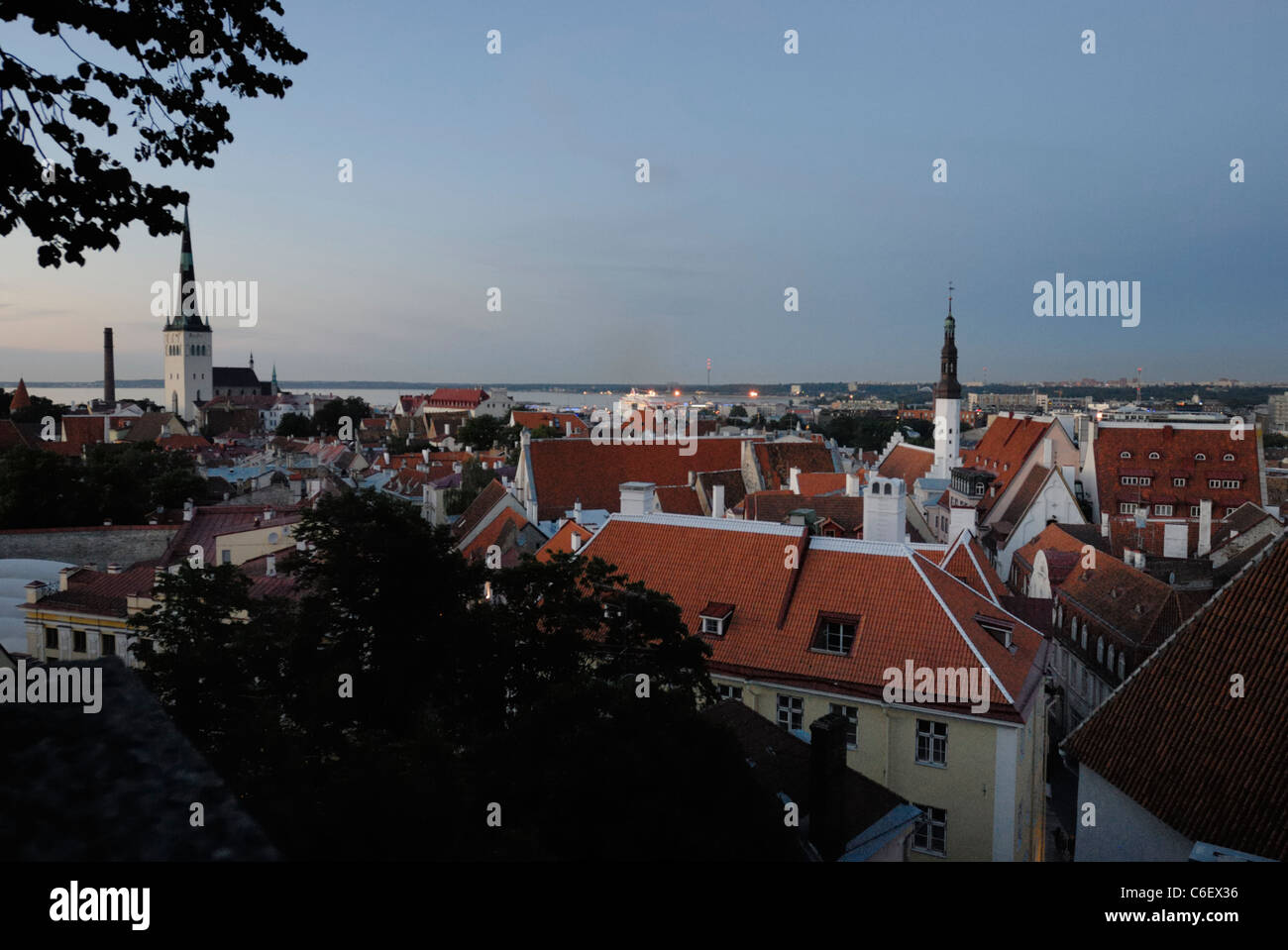 Old town tallinn night hi-res stock photography and images - Alamy