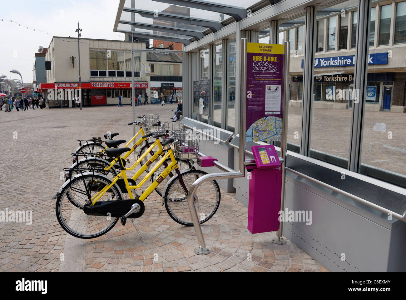 Hire a bike hi-res stock photography and images - Alamy