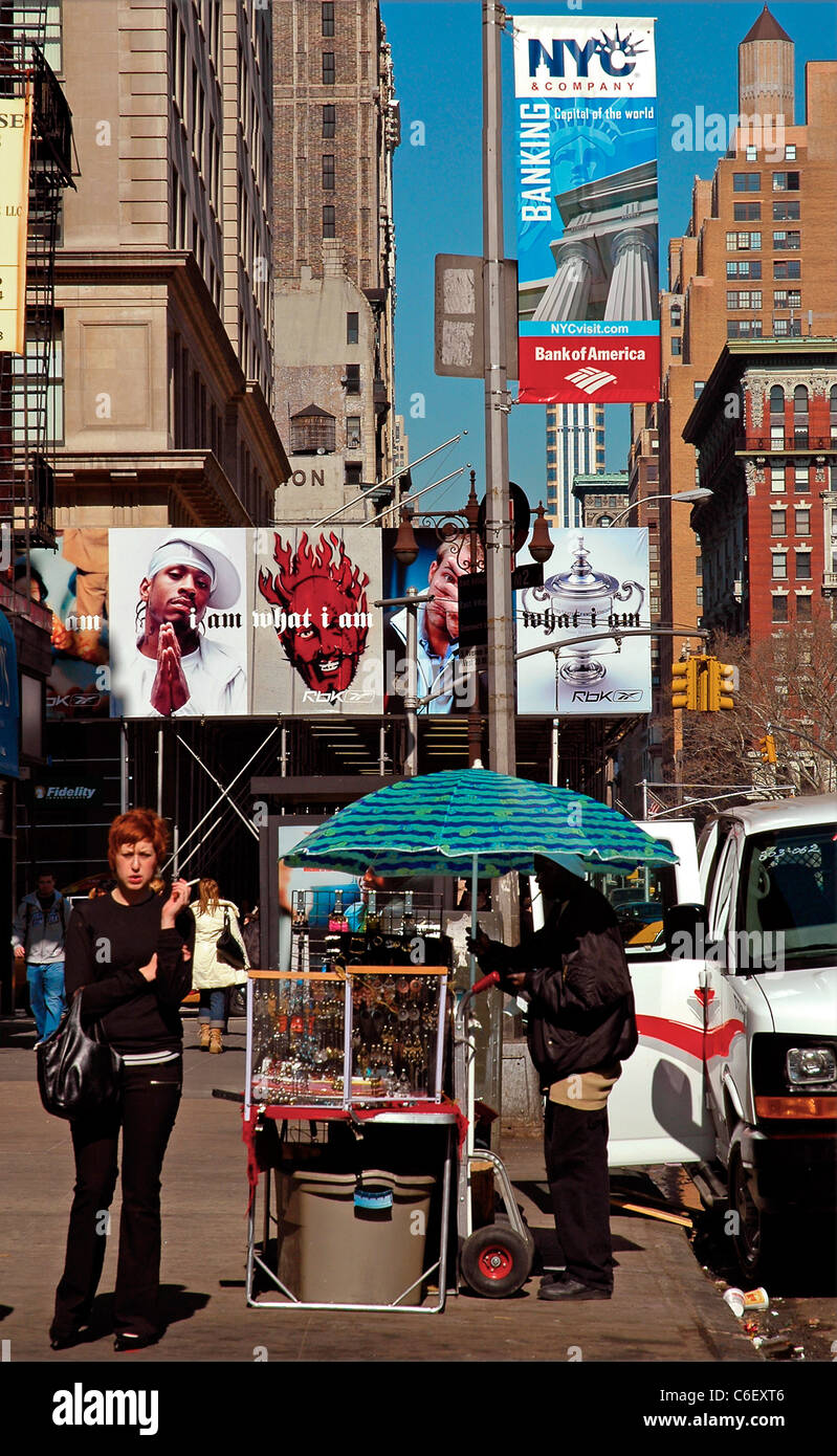 Rapper new york city sunny hi-res stock photography and images - Alamy